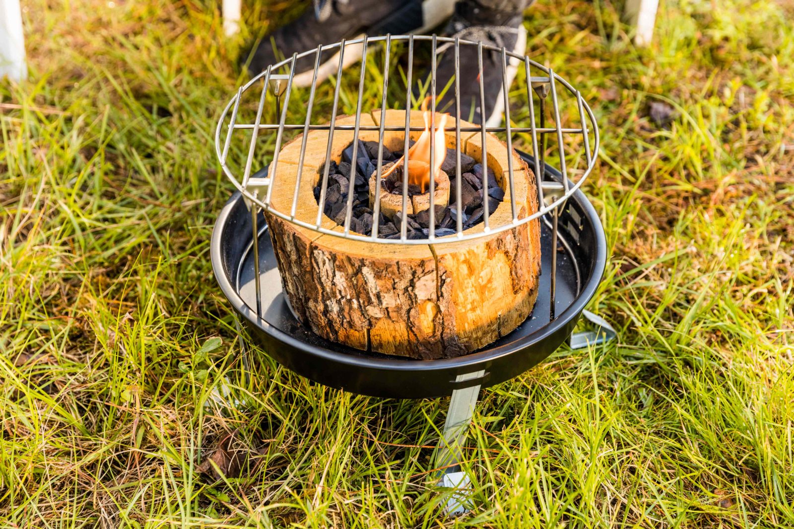 8 Essentials for the Ultimate Backyard BBQ | Burnie Grill